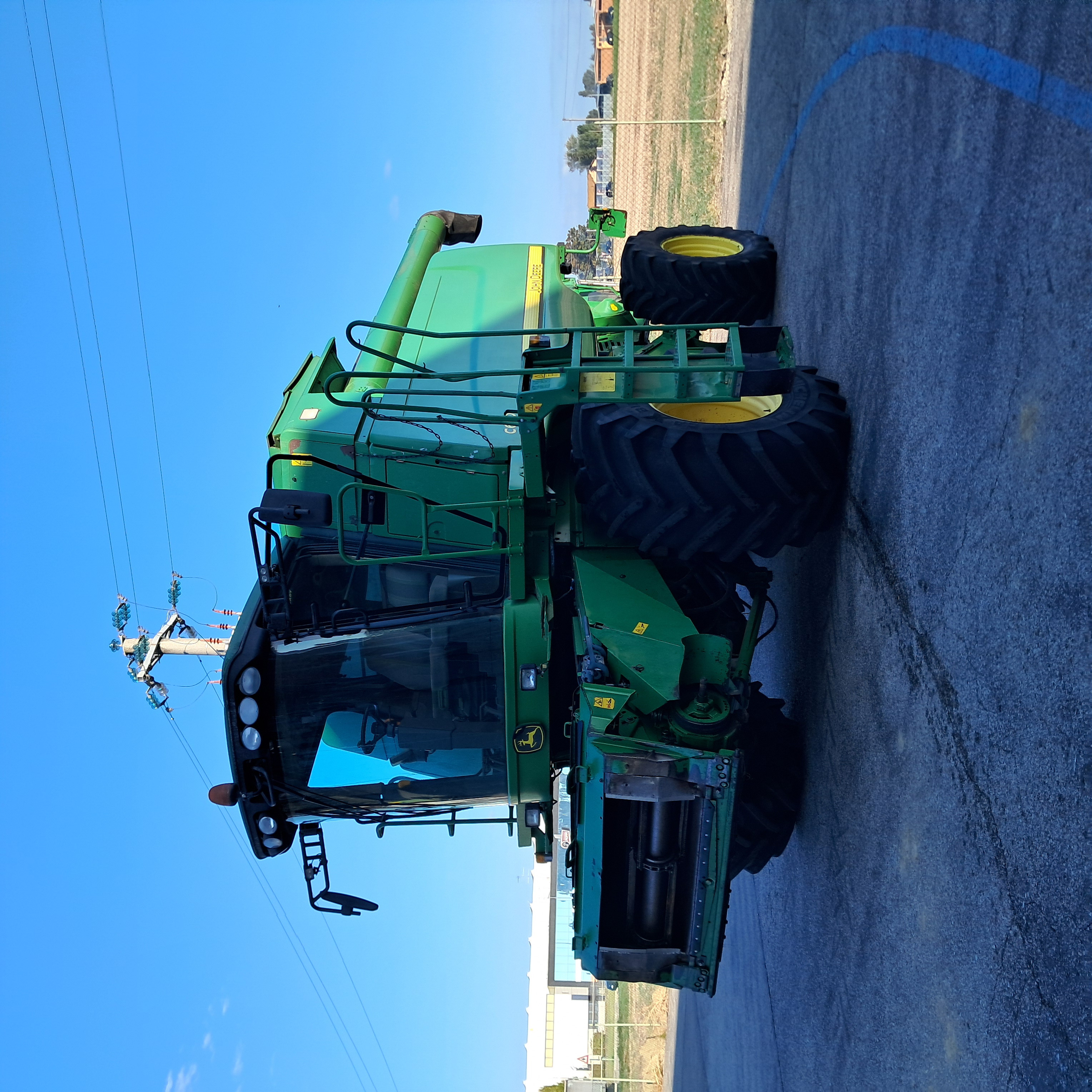 JOHN DEERE C670